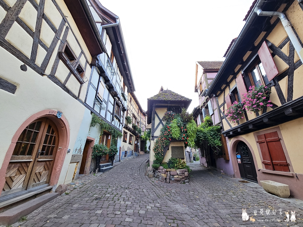 埃吉桑 Eguisheim｜法國最美鮮花小鎮之一 置身童話世界 ‧ 含巴黎出發之交通分享 法國國鐵SNCF訂票教學🌱豆芽出國趣法國 - 豆芽愛分享